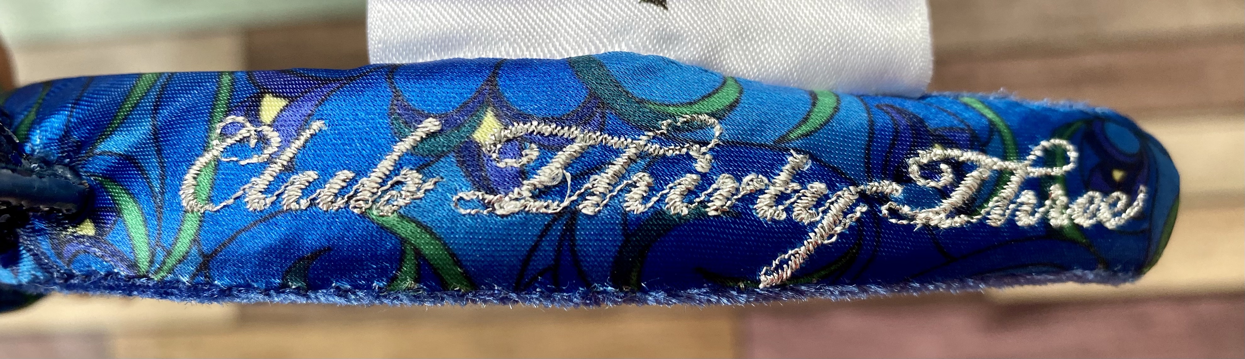 Salon Nouveau Club 33 Ears – Minnie Ear Collectors