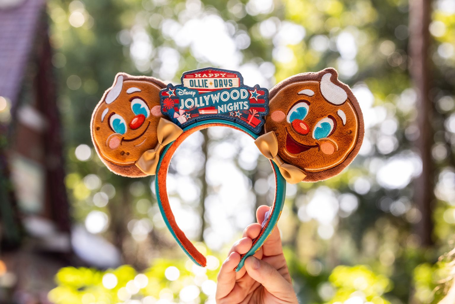 Ollie the Gingerbread Man Jollywood Nights Ears – Minnie Ear Collectors